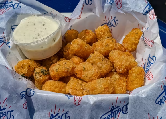 【ドジャースタジアム】食べ物の値段はいくら？大谷翔平効果で話題の和食メニューも一緒に紹介！ | Sports Trend Radar